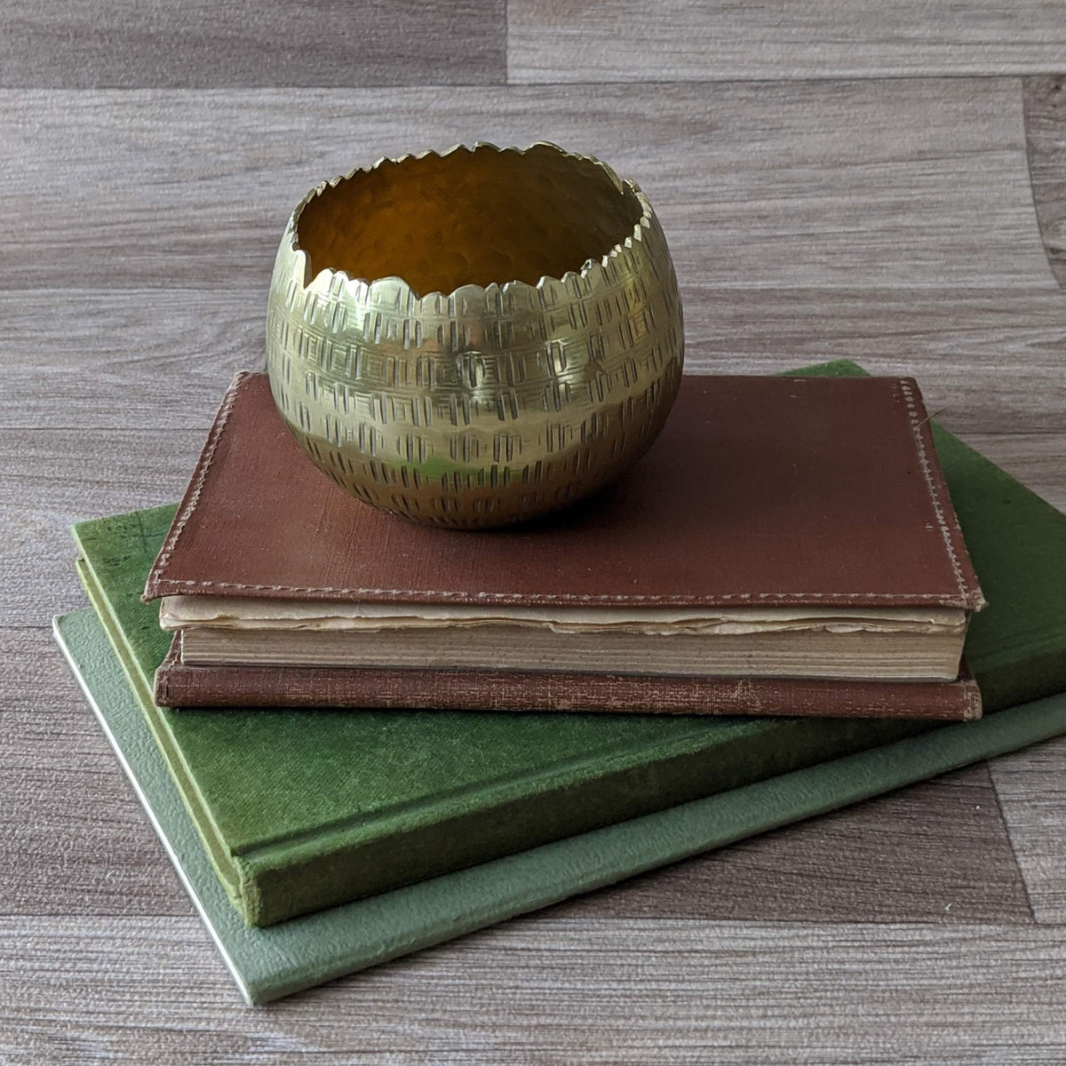 DECORATIVE TEA LIGHT BOWL (GOLD) – Live Love Create